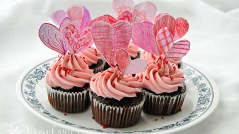 Valentine's Day Craft for Kids: Cupcake Valentines [Tutorial] - NaomiCakes
