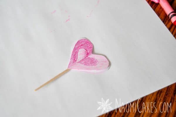 Valentine's Day Craft for Kids: Cupcake Valentines [Tutorial] - NaomiCakes