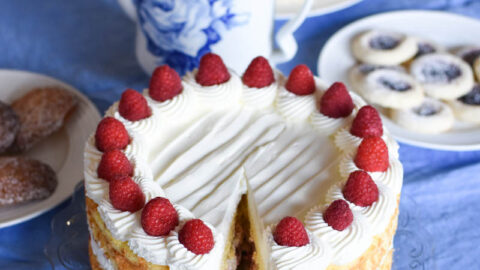 Raspberry Sponge Cake [Recipe] - NaomiCakes