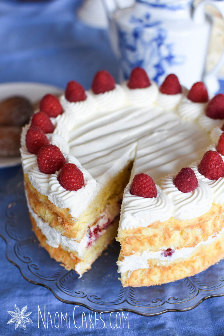 Raspberry Sponge Cake [Recipe] - NaomiCakes