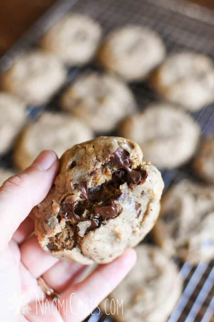 Chocolate Fudge Cookies with Oats and Flaxseed - NaomiCakes