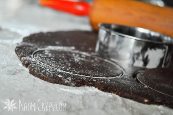 Easy Homemade Gingerbread [Recipe] - NaomiCakes