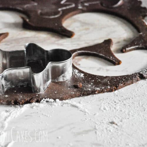 Easy Homemade Gingerbread [Recipe] - NaomiCakes