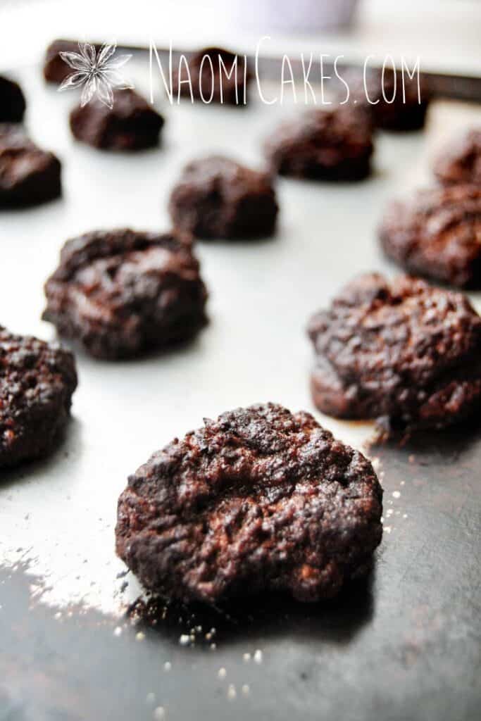Italian Chocolate Spice Cookies [Recipe] - NaomiCakes