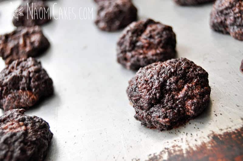 Italian Chocolate Spice Cookies [Recipe] - NaomiCakes