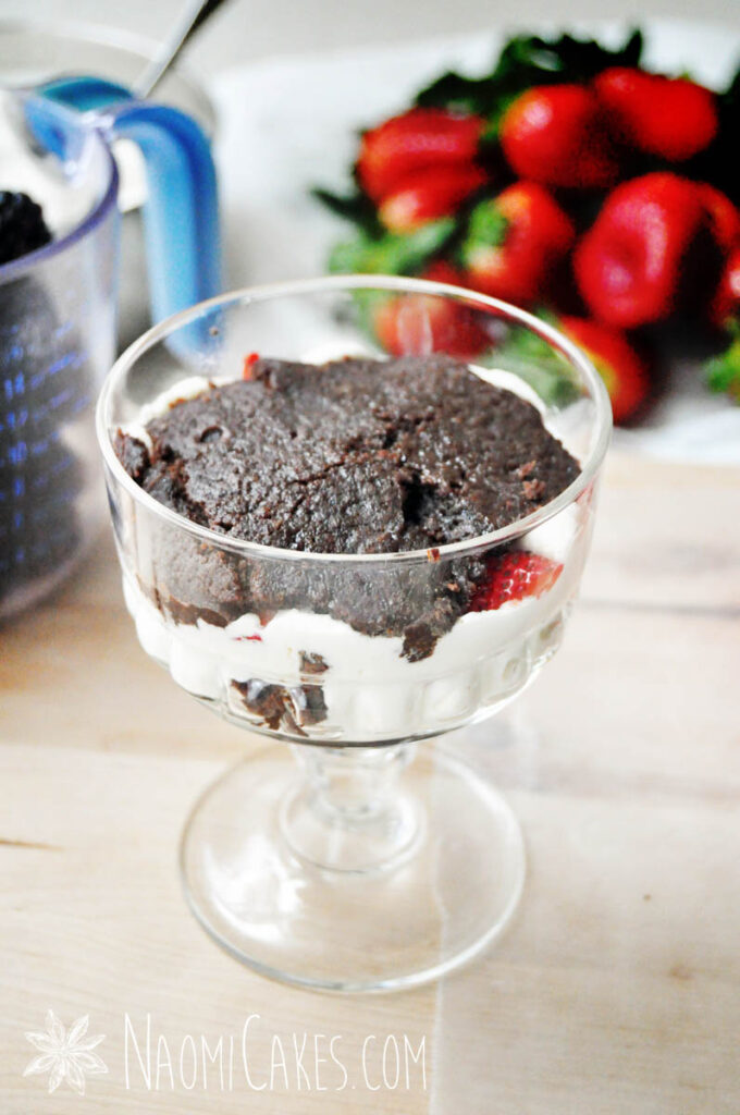 Miniature Cheesecake Trifles [Recipe & Tutorial] - NaomiCakes