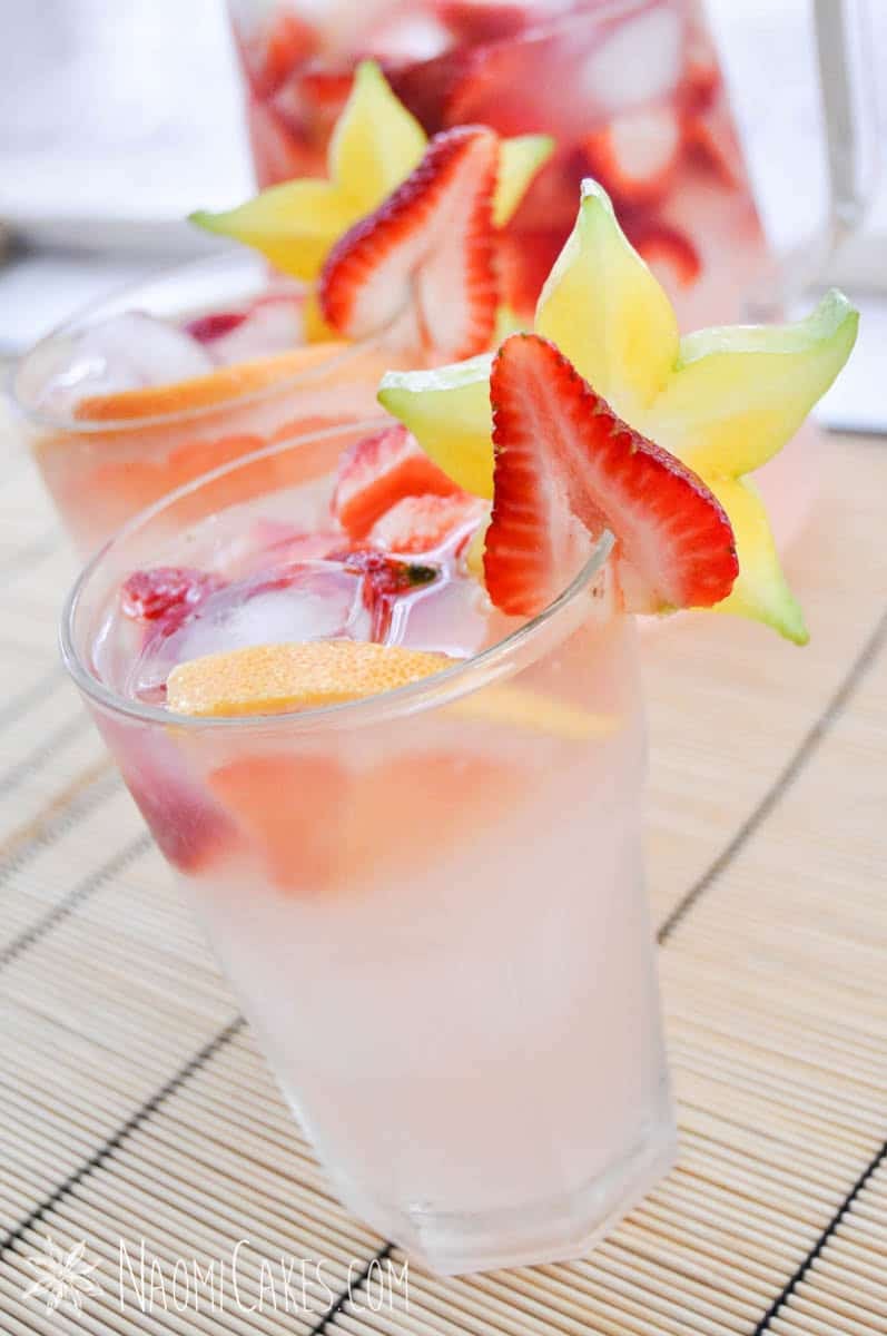 Citrus Punch with Fresh Strawberries and Star Fruit [Recipe] - NaomiCakes