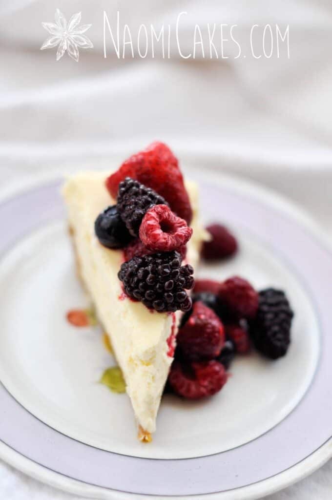 Easy Homemade Cheesecake [Recipe] - NaomiCakes