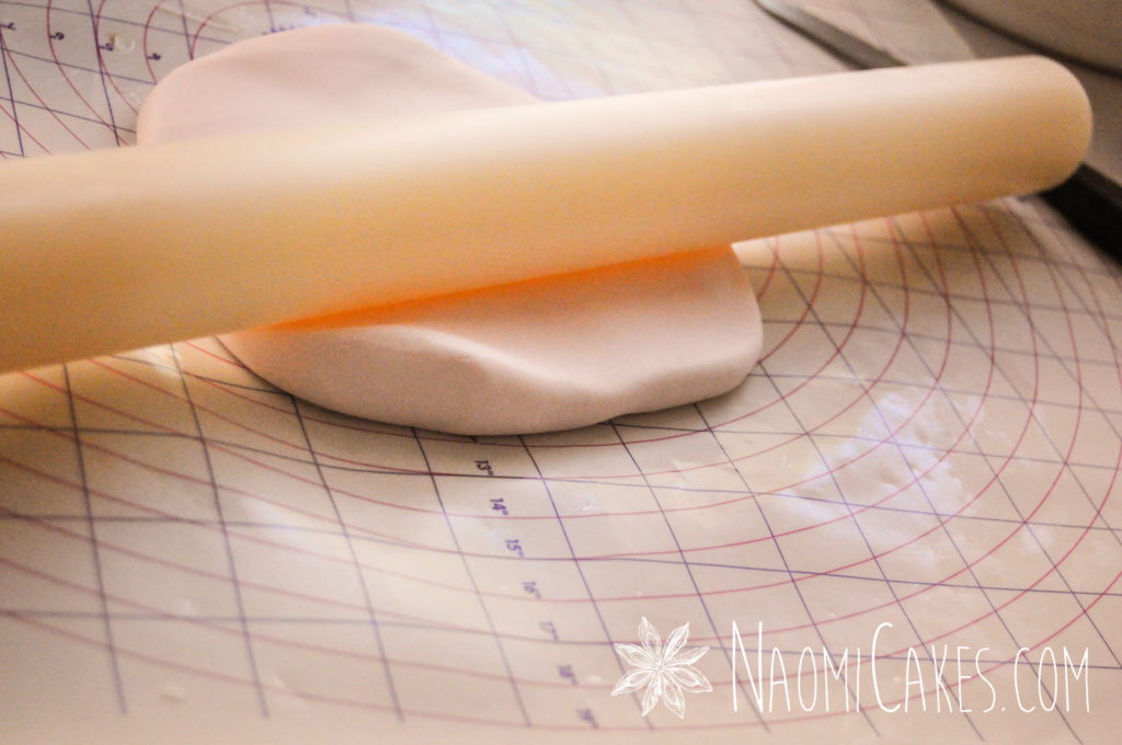 Simple Easter Cookies [Decorating Tutorial] - NaomiCakes