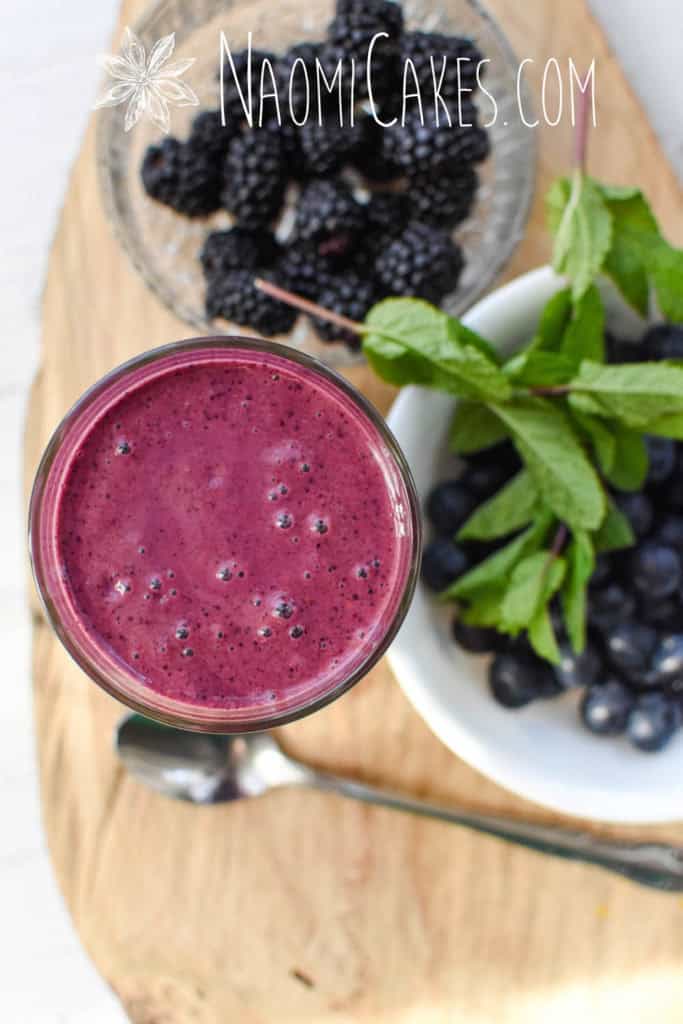 Blueberry Blackberry Smoothie [Recipe] - NaomiCakes