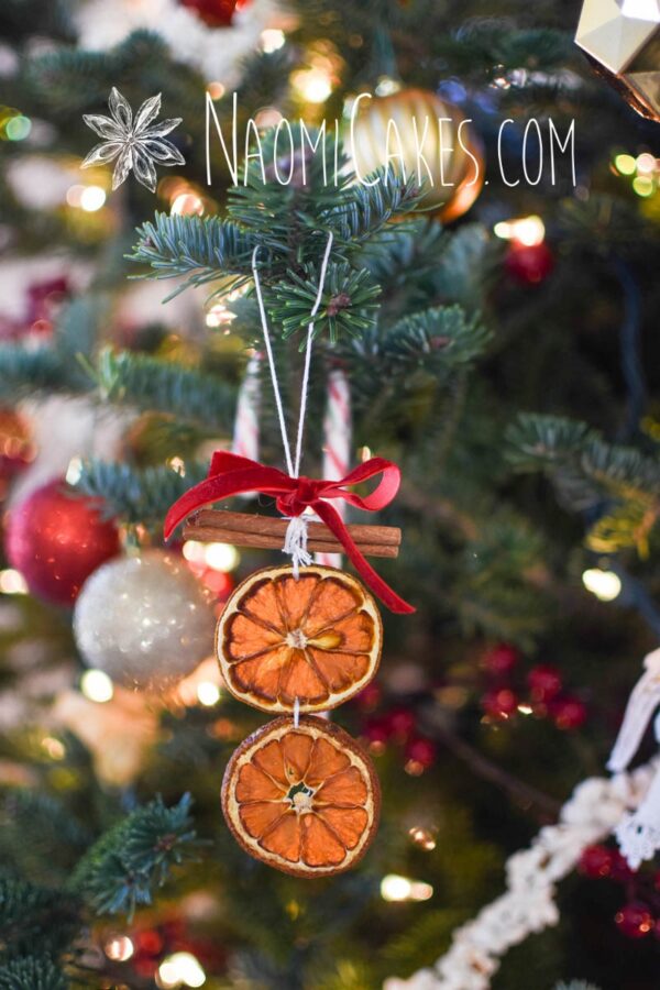 A Natural Christmas Tree: Popcorn Garlands DIY [Tutorial] - NaomiCakes