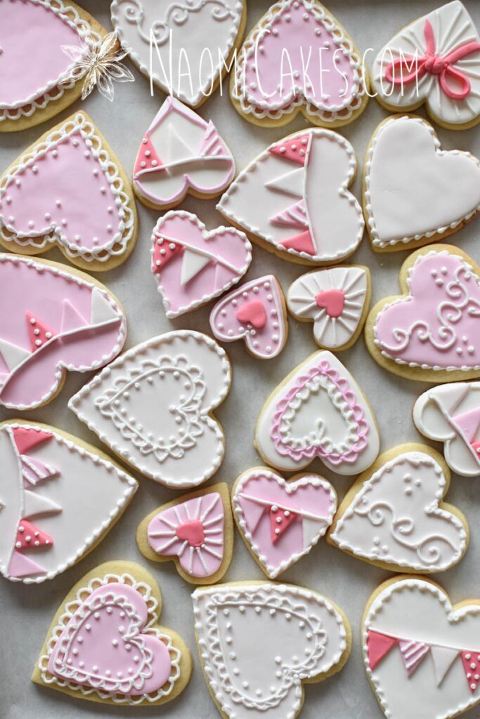Valentine's Day Sugar Cookies [Recipe & Tutorial] - NaomiCakes
