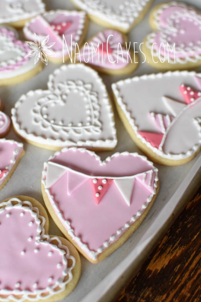 Valentine's Day Sugar Cookies [Recipe & Tutorial] - NaomiCakes