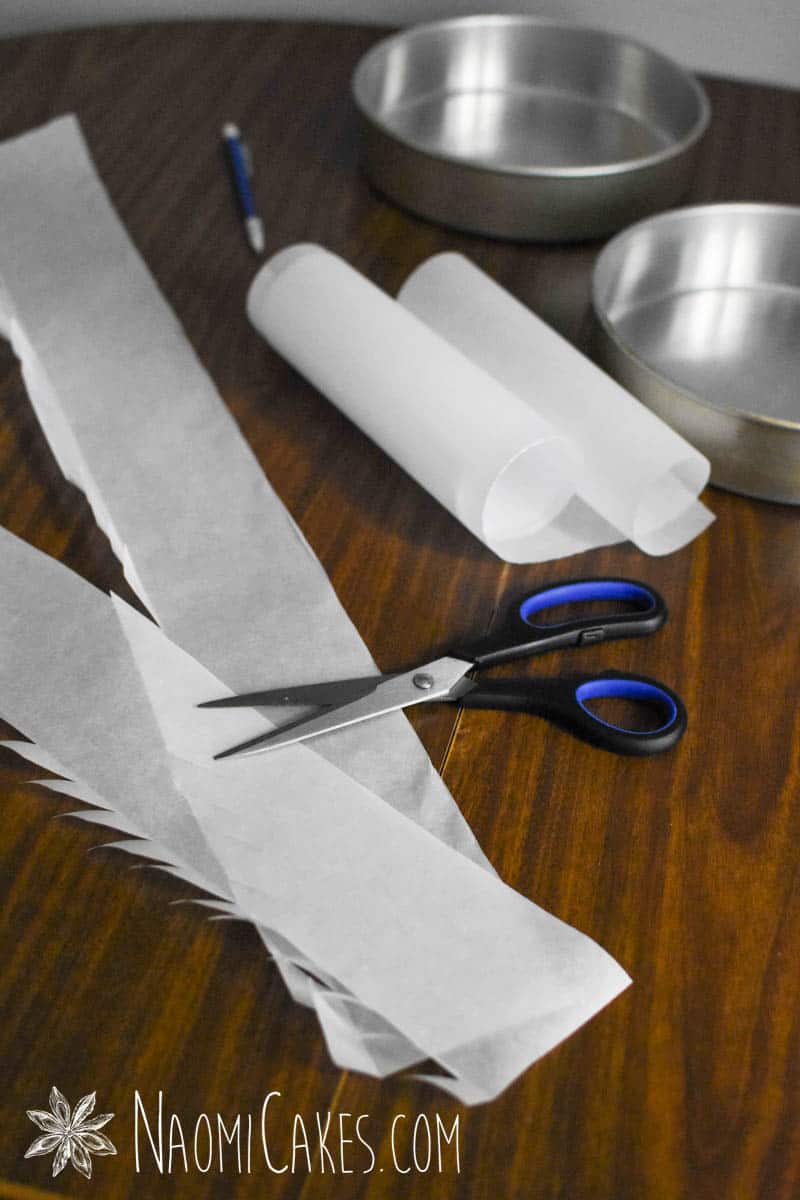 How to Line Cake Pans with Parchment Paper [Tutorial] - NaomiCakes