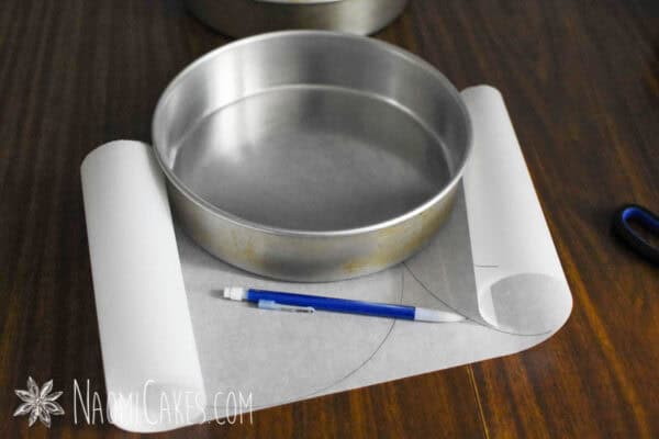 How to Line Cake Pans with Parchment Paper [Tutorial] - NaomiCakes