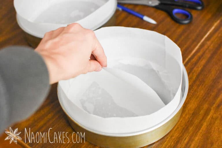 How to Line Cake Pans with Parchment Paper [Tutorial] - NaomiCakes
