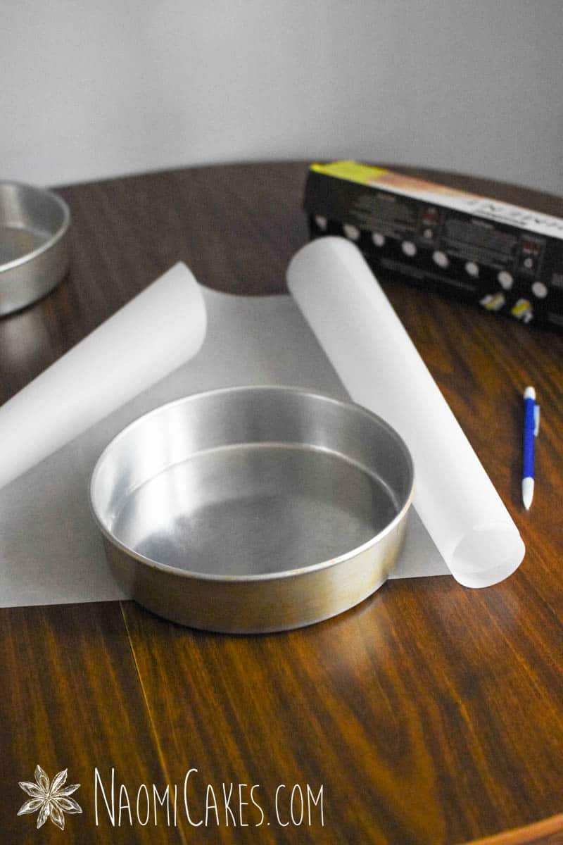 How to Line Cake Pans with Parchment Paper [Tutorial] - NaomiCakes