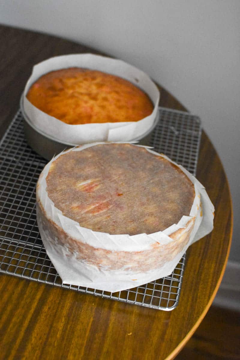 How to Line Cake Pans with Parchment Paper [Tutorial] - NaomiCakes
