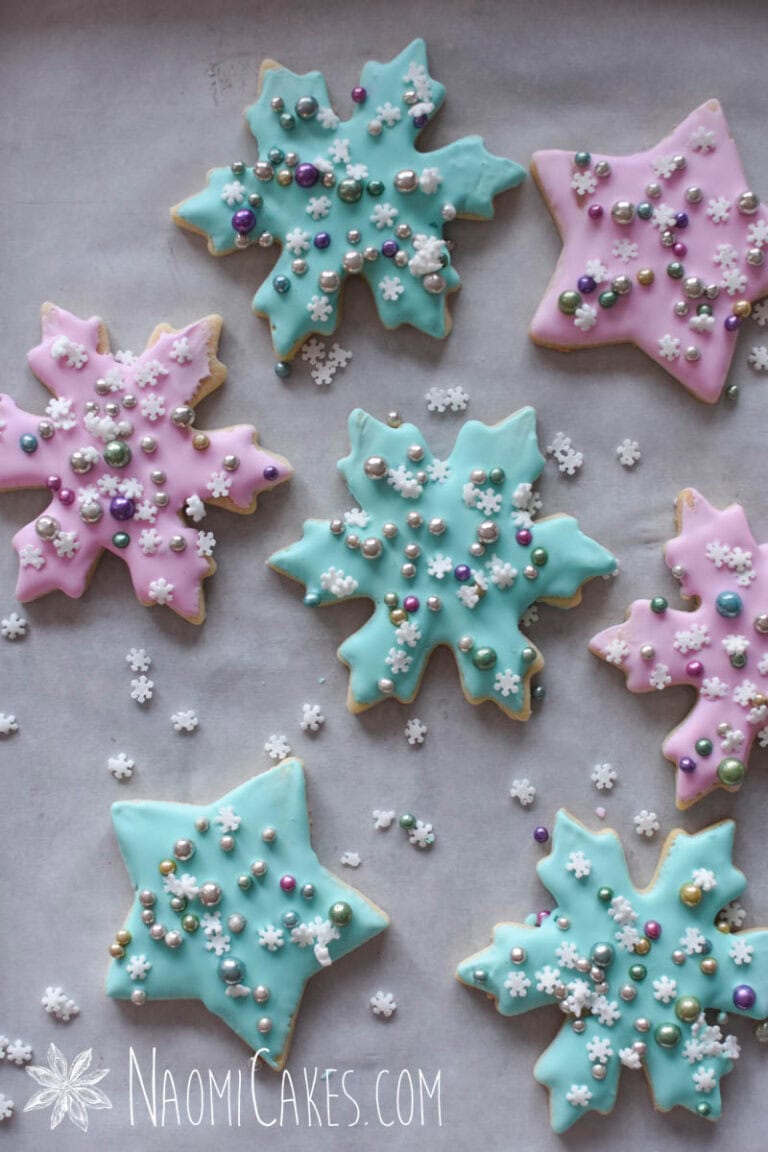 The Easiest, Fastest Way to Frost Cookies [Tutorial] - NaomiCakes