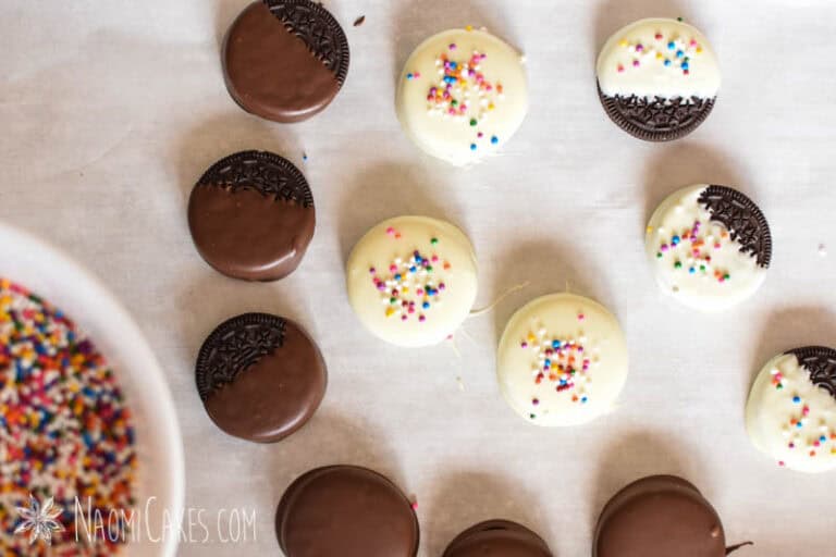 Easy Chocolate Covered Oreo Cookies [Tutorial] - NaomiCakes