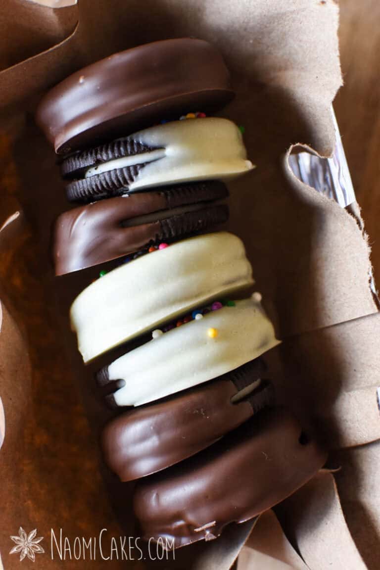 Easy Chocolate Covered Oreo Cookies [Tutorial] - NaomiCakes